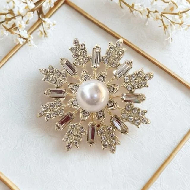 Moderna Pearlette Brooch - Florique - A Touch of Shine.